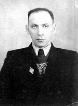 Photographs from Shmuel Batt’s life